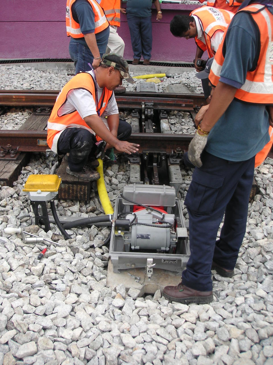 AŽD Praha s.r.o. | News | Czech point machines conquer adverse climatic ... AŽD Praha s.r.o. | News | Czech point machines conquer adverse climatic ...